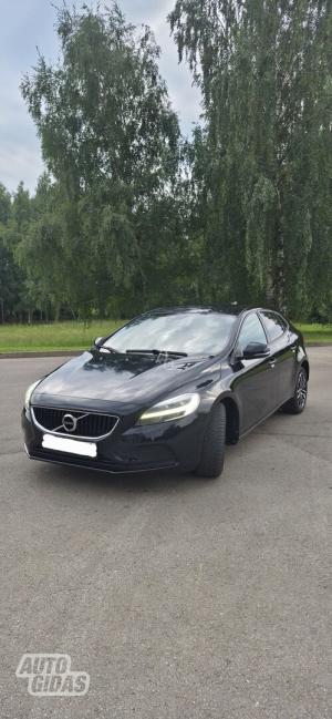 Melns Volvo V40 2017 Alīta, ar dzinēja tilpumu 2.00 L un nobraukumu 248 tūkst. km par 6999 €, foto 3 vietnē AUTOMOTO.COM.LV