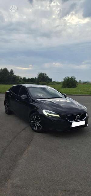 Black Volvo V40 2017 in Alytus, with an engine capacity of 1.97 L and mileage of 248 thousand km for 6999 €, photo  on AUTOMOTO.COM.LV