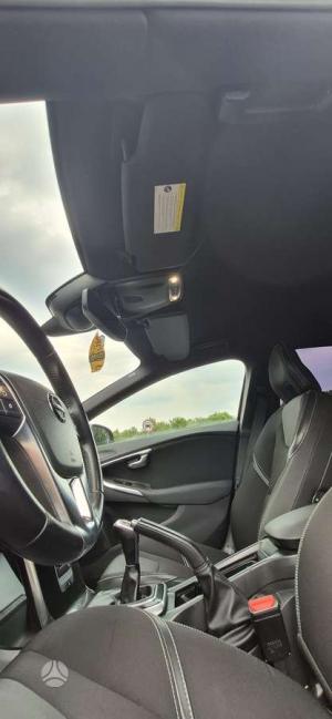 Melns Volvo V40 2017 Alīta, ar dzinēja tilpumu 1.97 L un nobraukumu 248 tūkst. km par 6999 €, foto 15 vietnē AUTOMOTO.COM.LV