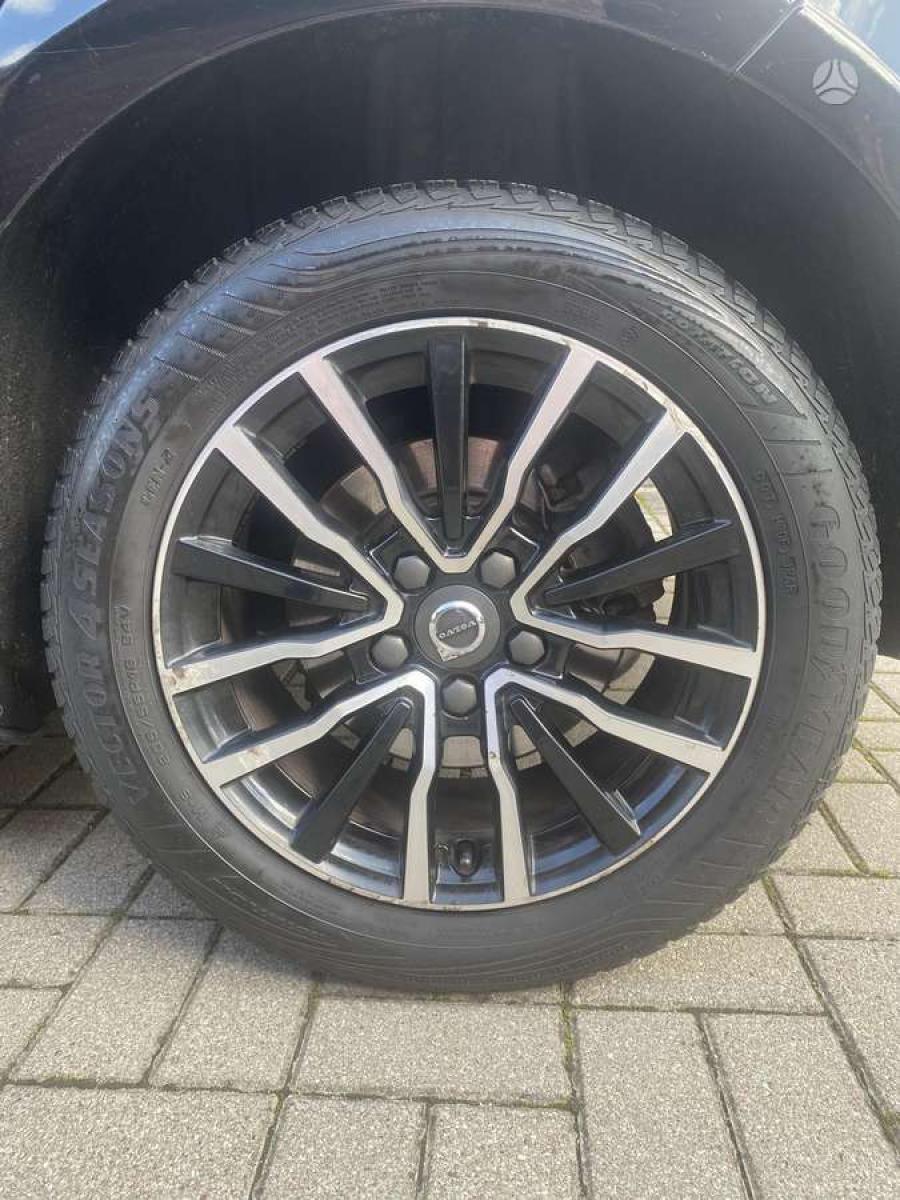 Melns Volvo V40 2017 Klaipėda, ar dzinēja tilpumu 1.97 L un nobraukumu 345 tūkst. km par 6400 €, foto 29 vietnē AUTOMOTO.COM.LV