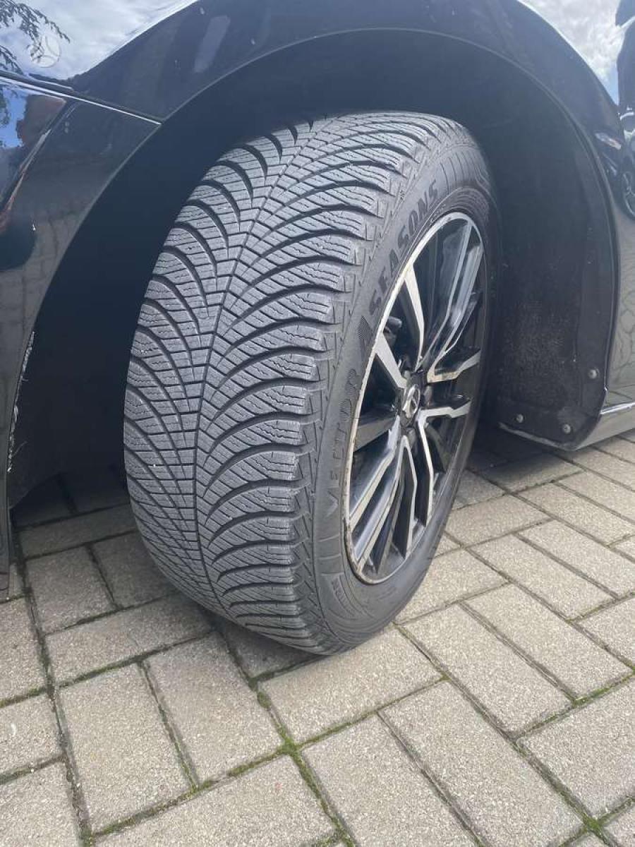Melns Volvo V40 2017 Klaipėda, ar dzinēja tilpumu 1.97 L un nobraukumu 345 tūkst. km par 6400 €, foto 30 vietnē AUTOMOTO.COM.LV