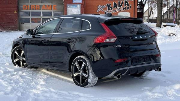Melns Volvo V40 2018 Ukmergė, ar dzinēja tilpumu 1.97 L un nobraukumu 252 tūkst. km par 9900 €, foto 3 vietnē AUTOMOTO.COM.LV