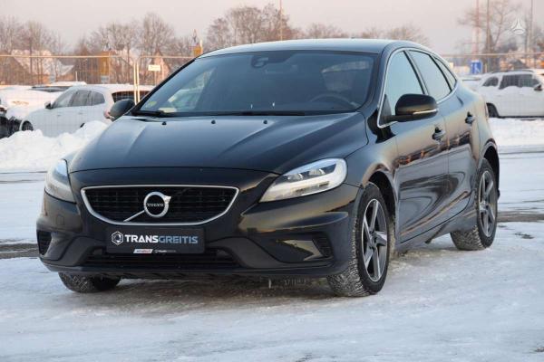 Melns Volvo V40 2018 Viļņa, ar dzinēja tilpumu 1.97 L un nobraukumu 235 tūkst. km par 9999 €, foto 5 vietnē AUTOMOTO.COM.LV