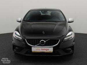 Black Volvo V40 2018 in Vilnius, with an engine capacity of 2.00 L and mileage of 206 thousand km for 12299 €, photo 3 on AUTOMOTO.COM.LV
