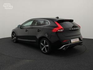 Black Volvo V40 2018 in Vilnius, with an engine capacity of 2.00 L and mileage of 206 thousand km for 12299 €, photo 7 on AUTOMOTO.COM.LV
