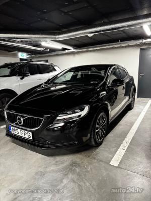 Black Volvo V40 2018 in Tallinn, with an engine capacity of 2.00 L and mileage of 180 thousand km for 12400 €, photo 2 on AUTOMOTO.COM.LV