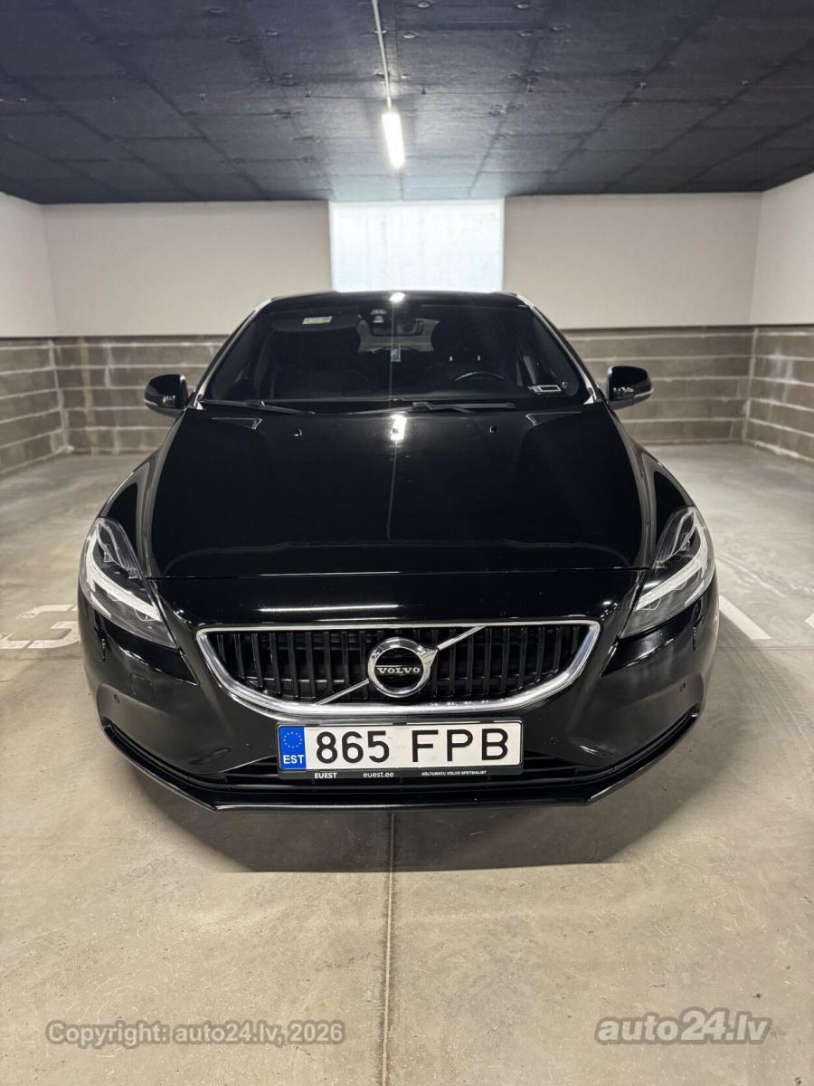 Black Volvo V40 2018 in Tallinn, with an engine capacity of 2.00 L and mileage of 180 thousand km for 12400 €, photo 3 on AUTOMOTO.COM.LV