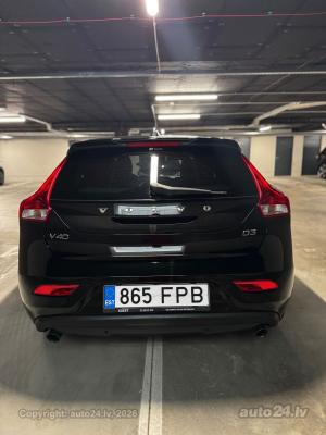 Black Volvo V40 2018 in Tallinn, with an engine capacity of 2.00 L and mileage of 180 thousand km for 12400 €, photo 4 on AUTOMOTO.COM.LV
