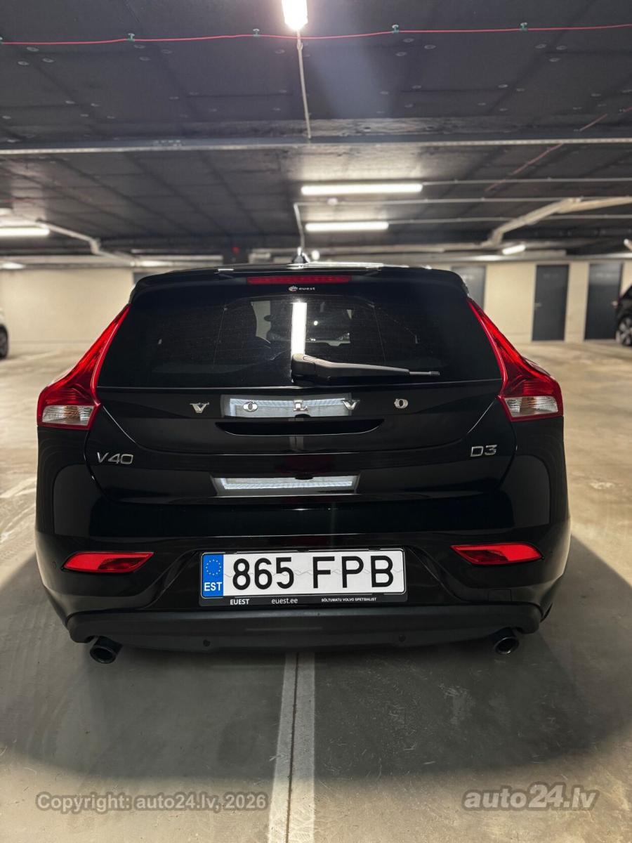 Black Volvo V40 2018 in Tallinn, with an engine capacity of 2.00 L and mileage of 180 thousand km for 12400 €, photo 4 on AUTOMOTO.COM.LV