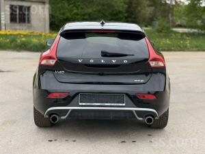 Melns Volvo V40 2018 Ogre, ar dzinēja tilpumu 2.00 L un nobraukumu 178 tūkst. km par 9790 €, foto 8 vietnē AUTOMOTO.COM.LV