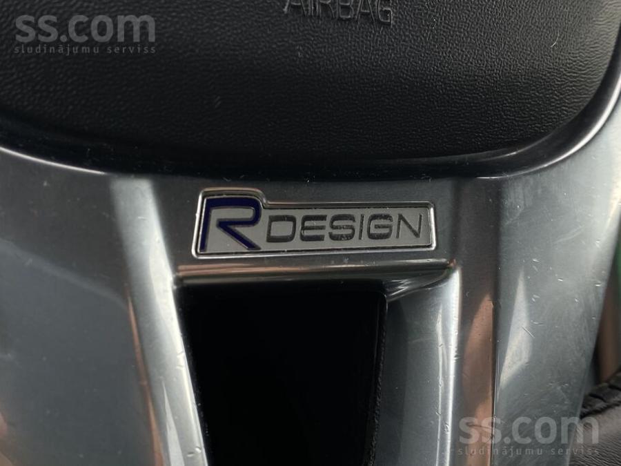 Melns Volvo V40 2018 Ogre, ar dzinēja tilpumu 2.00 L un nobraukumu 178 tūkst. km par 9790 €, foto 17 vietnē AUTOMOTO.COM.LV