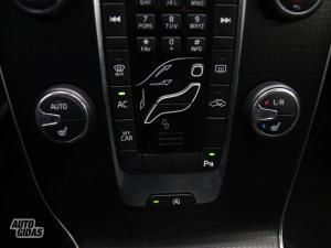 Black Volvo V40 2018 in Vilnius, with an engine capacity of 2.00 L and mileage of 179 thousand km for 12099 €, photo 21 on AUTOMOTO.COM.LV