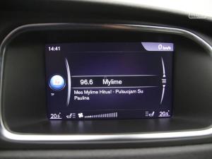 Black Volvo V40 2018 in Vilnius, with an engine capacity of 2.00 L and mileage of 179 thousand km for 12099 €, photo 23 on AUTOMOTO.COM.LV
