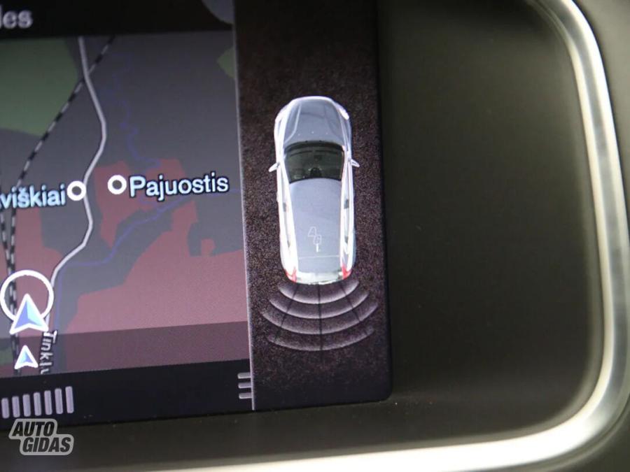 Black Volvo V40 2018 in Vilnius, with an engine capacity of 2.00 L and mileage of 179 thousand km for 12099 €, photo 26 on AUTOMOTO.COM.LV