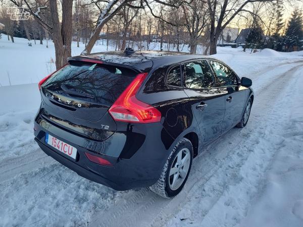 Black Volvo V40 2018 in Birzai, with an engine capacity of 1.50 L and mileage of 226 thousand km for 9999 €, photo 7 on AUTOMOTO.COM.LV