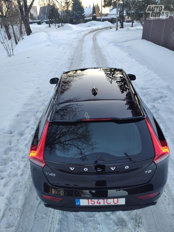Black Volvo V40 2018 in Birzai, with an engine capacity of 1.50 L and mileage of 226 thousand km for 9999 €, photo 8 on AUTOMOTO.COM.LV