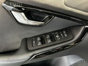 Melns Volvo V40 2018 Rīga, ar dzinēja tilpumu 2.00 L un nobraukumu 120 tūkst. km par 13900 €, foto 9 vietnē AUTOMOTO.COM.LV