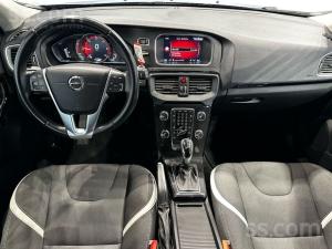 Melns Volvo V40 2018 Rīga, ar dzinēja tilpumu 2.00 L un nobraukumu 120 tūkst. km par 13900 €, foto 10 vietnē AUTOMOTO.COM.LV