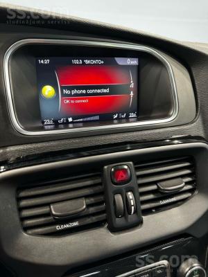 Melns Volvo V40 2018 Rīga, ar dzinēja tilpumu 2.00 L un nobraukumu 120 tūkst. km par 13900 €, foto 16 vietnē AUTOMOTO.COM.LV