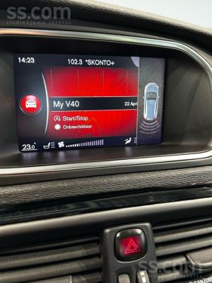 Melns Volvo V40 2018 Rīga, ar dzinēja tilpumu 2.00 L un nobraukumu 120 tūkst. km par 13900 €, foto 17 vietnē AUTOMOTO.COM.LV