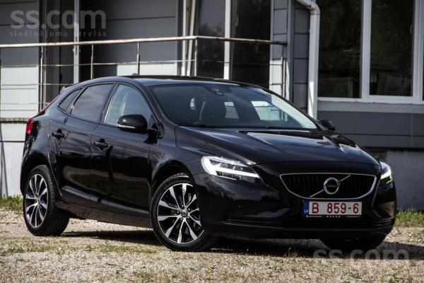 Melns Volvo V40 2018 Tukums, ar dzinēja tilpumu 2.00 L un nobraukumu 167 tūkst. km par 9900 €, foto 2 vietnē AUTOMOTO.COM.LV