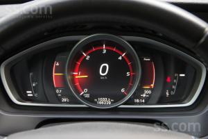 Черный Вольво В40 2018 в Тукумс, объемом двигателя 2.00 л и пробегом 167 тыс. км за 9900 €, фото 15 на AUTOMOTO.COM.LV
