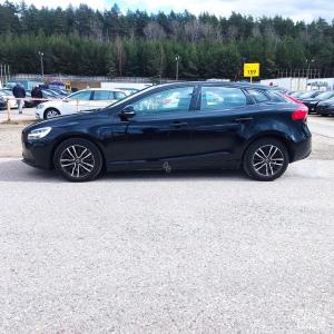 Melns Volvo V40 2019 Viļņa, ar dzinēja tilpumu 1.50 L un nobraukumu 245 tūkst. km par 10800 €, foto 6 vietnē AUTOMOTO.COM.LV