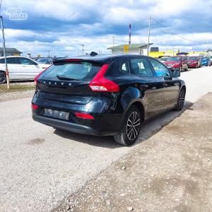 Melns Volvo V40 2019 Viļņa, ar dzinēja tilpumu 1.50 L un nobraukumu 245 tūkst. km par 10800 €, foto 9 vietnē AUTOMOTO.COM.LV