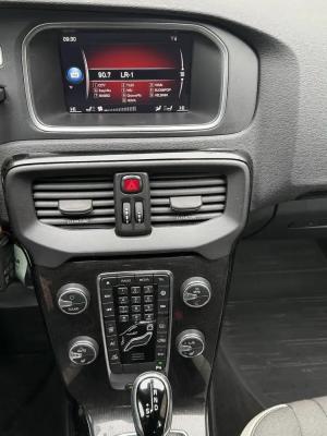 Melns Volvo V40 2019 Rīga, ar dzinēja tilpumu 1.50 L un nobraukumu 137 tūkst. km par 11800 €, foto 6 vietnē AUTOMOTO.COM.LV