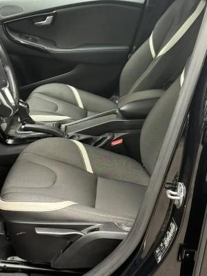 Melns Volvo V40 2019 Rīga, ar dzinēja tilpumu 1.50 L un nobraukumu 137 tūkst. km par 11800 €, foto 9 vietnē AUTOMOTO.COM.LV