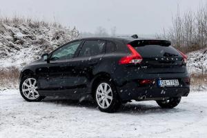 Melns Volvo V40 2019 Rīga, ar dzinēja tilpumu 2.00 L un nobraukumu 169 tūkst. km par 12995 €, foto 3 vietnē AUTOMOTO.COM.LV