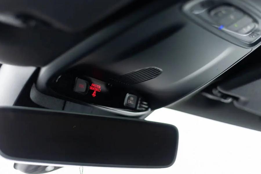 Melns Volvo V40 2019 Rīga, ar dzinēja tilpumu 2.00 L un nobraukumu 169 tūkst. km par 12995 €, foto 32 vietnē AUTOMOTO.COM.LV