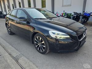 Melns Volvo V40 2019 Viļņa, ar dzinēja tilpumu 2.00 L un nobraukumu 158 tūkst. km par 9000 €, foto 1 vietnē AUTOMOTO.COM.LV
