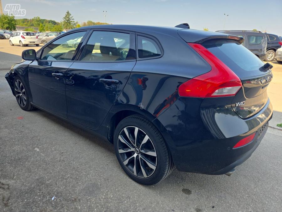 Melns Volvo V40 2019 Viļņa, ar dzinēja tilpumu 2.00 L un nobraukumu 158 tūkst. km par 9000 €, foto 4 vietnē AUTOMOTO.COM.LV