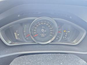 Melns Volvo V40 2019 Viļņa, ar dzinēja tilpumu 2.00 L un nobraukumu 158 tūkst. km par 9000 €, foto 8 vietnē AUTOMOTO.COM.LV