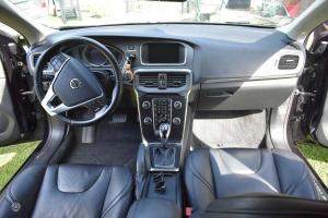 Black Volvo V40 2019 in Vilnius, with an engine capacity of 1.50 L and mileage of 248 thousand km for 9700 €, photo 12 on AUTOMOTO.COM.LV