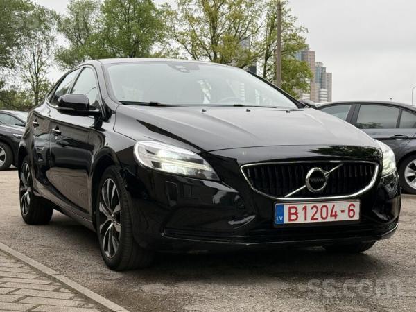 Black Volvo V40 2019 in Riga, with an engine capacity of 1.50 L and mileage of 0 thousand km for 10800 €, photo 1 on AUTOMOTO.COM.LV