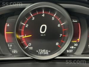 Black Volvo V40 2019 in Riga, with an engine capacity of 1.50 L and mileage of 0 thousand km for 10800 €, photo 17 on AUTOMOTO.COM.LV