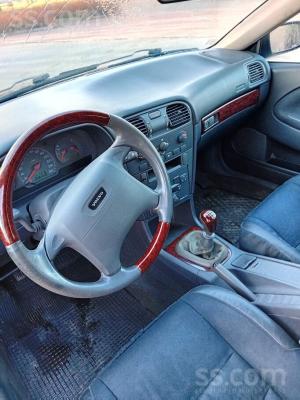 Melns Volvo V40 2000 Rīga, ar dzinēja tilpumu 1.80 L un nobraukumu 219 tūkst. km par 1000 €, foto 7 vietnē AUTOMOTO.COM.LV