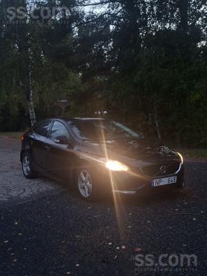 Melns Volvo V40 2014 Rīga, ar dzinēja tilpumu 2.00 L un nobraukumu 354 tūkst. km par 7200 €, foto 6 vietnē AUTOMOTO.COM.LV