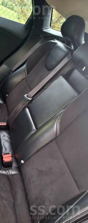Melns Volvo V40 2014 Rīga, ar dzinēja tilpumu 2.00 L un nobraukumu 354 tūkst. km par 7200 €, foto 12 vietnē AUTOMOTO.COM.LV