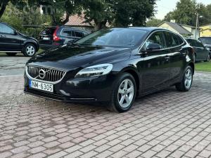 Melns Volvo V40 2017 Rīga, ar dzinēja tilpumu 2.00 L un nobraukumu 287 tūkst. km par 8000 €, foto 4 vietnē AUTOMOTO.COM.LV