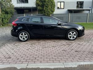 Melns Volvo V40 2017 Rīga, ar dzinēja tilpumu 2.00 L un nobraukumu 287 tūkst. km par 8000 €, foto 5 vietnē AUTOMOTO.COM.LV