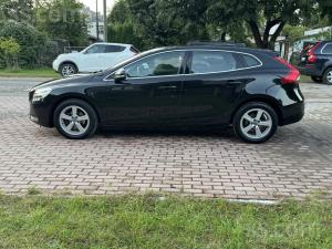 Melns Volvo V40 2017 Rīga, ar dzinēja tilpumu 2.00 L un nobraukumu 287 tūkst. km par 8000 €, foto 9 vietnē AUTOMOTO.COM.LV