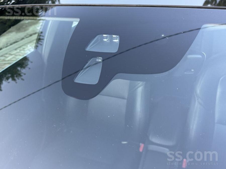 Melns Volvo V40 2017 Rīga, ar dzinēja tilpumu 2.00 L un nobraukumu 287 tūkst. km par 8000 €, foto 11 vietnē AUTOMOTO.COM.LV
