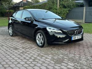 Melns Volvo V40 2017 Rīga, ar dzinēja tilpumu 2.00 L un nobraukumu 287 tūkst. km par 8000 €, foto  vietnē AUTOMOTO.COM.LV