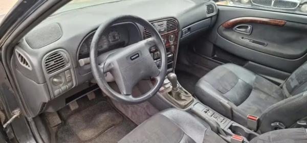 Melns Volvo V40 1998 Valmiera, ar dzinēja tilpumu 2.00 L un nobraukumu 168 tūkst. km par 670 €, foto 10 vietnē AUTOMOTO.COM.LV