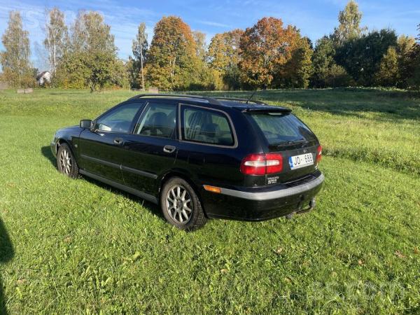 Вольво В40 2001 в Мадона на AUTOMOTO.COM.LV Черный Вольво В40 2001 в Мадона, объемом двигателя 1.90 л и пробегом 279 тыс. км за 1050 €, фото 6 на AUTOMOTO.COM.LV