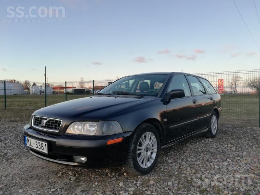 Melns Volvo V40 2002 Saldus, ar dzinēja tilpumu 1.80 L un nobraukumu 248 tūkst. km par 6150 €, foto 1 vietnē AUTOMOTO.COM.LV