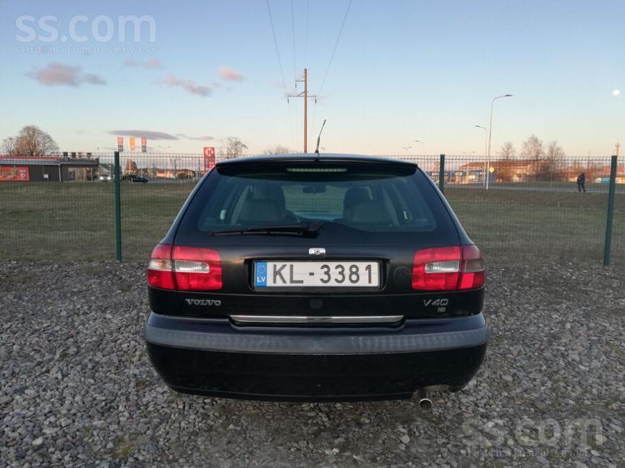 Melns Volvo V40 2002 Saldus, ar dzinēja tilpumu 1.80 L un nobraukumu 248 tūkst. km par 6150 €, foto 6 vietnē AUTOMOTO.COM.LV